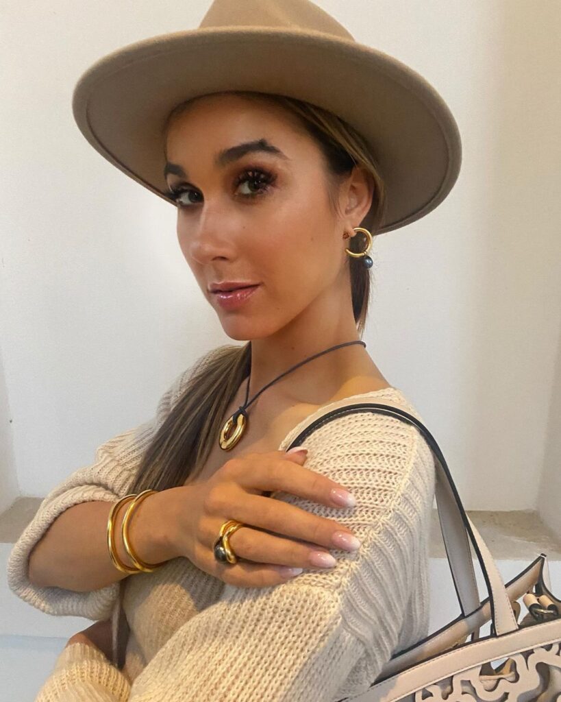 Ida Nowakowska - Biography, Height & Life Story - Lyrics Trak